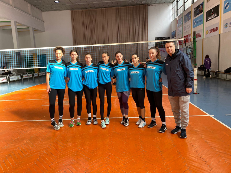 Ekipi i Barletit shpallet Kampion në volejboll në Kampionatin midis ...