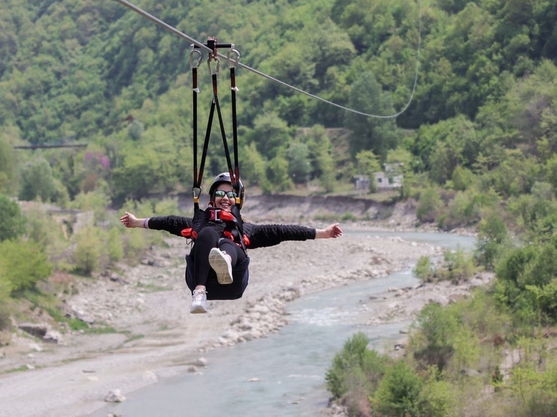 Eko Turizëm me Zipline Albania dhe aktivitet në natyrën e Petrelës ...
